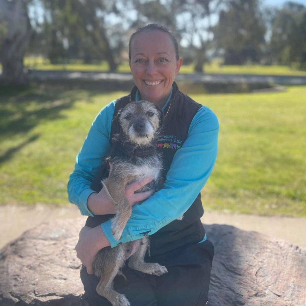 Bethany Vogelzang - Mansfield Veterinary Clinic